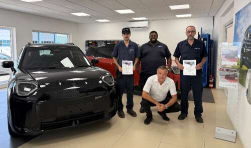 Bermuda Motors technicians achieve special certification - The Royal ...