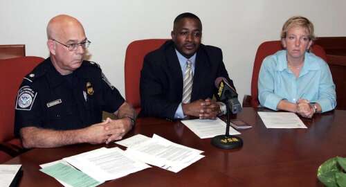 Immigration offices to open on Saturdays for Christmas rush - The Royal ...
