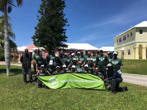 Volunteers clean up more than 25,000lb of trash in one week - The Royal ...