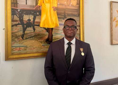 Barbadian police officer in Bermuda gets service award back home - The ...