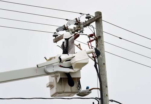 Hundreds of homes suffer power outages - The Royal Gazette | Bermuda ...