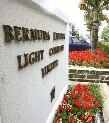 Hundreds affected by power outage in Warwick - The Royal Gazette ...