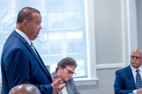 BermudAir reps welcomed to talks on air service - The Royal Gazette ...