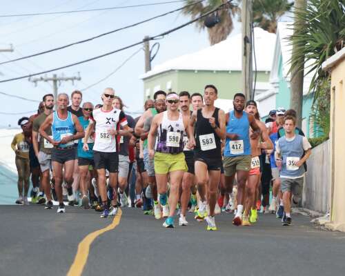 Sean Trott and Gayle Lindsay victorious in Turkey Trot - The Royal ...