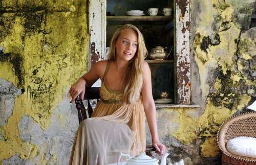 Bermuda singer delighted after opening for Natalie Cole - The Royal ...