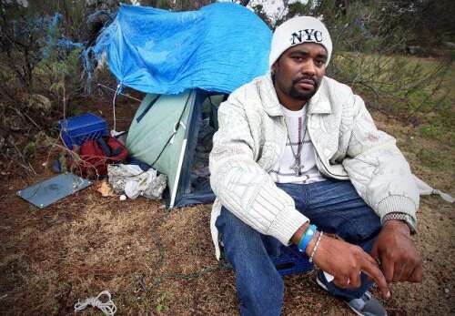 Homeless man accepts job offer after being inundated with support - The ...