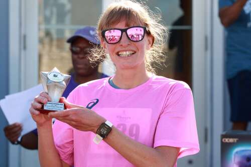 Gayle Lindsay and David Lunn win Swan’s Legends Series - The Royal ...