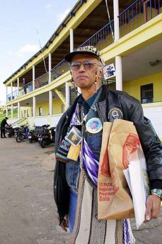 North American Indian tribes descend upon Bermuda for weekend festival ...