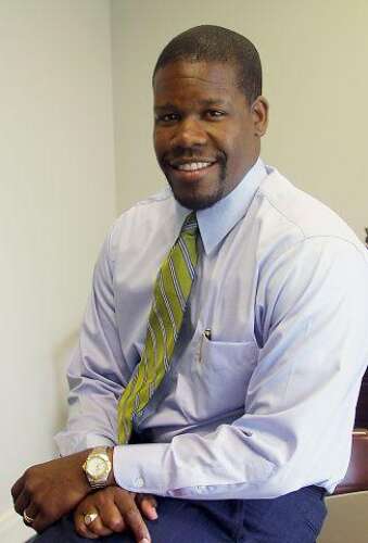 World awaits talented Bermudians, says KPMG senior manager - The Royal ...