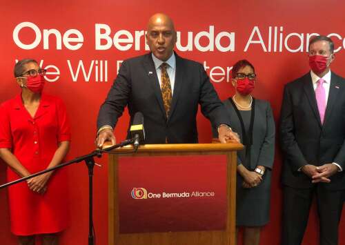 Simons queries vague Government pledge to change Constitution - The ...