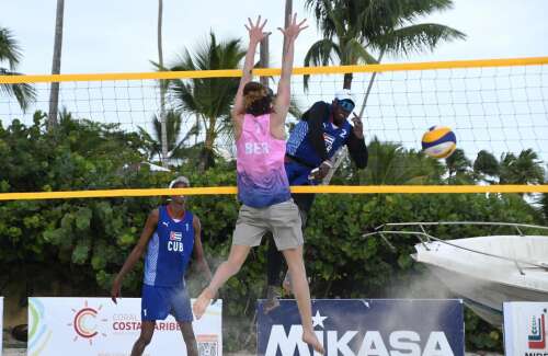 Braedon Cooke and Connor Somerville struggle in Dominican Republic ...