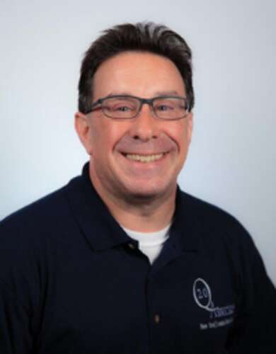 Queue lines up Bermuda office - The Royal Gazette | Bermuda News ...